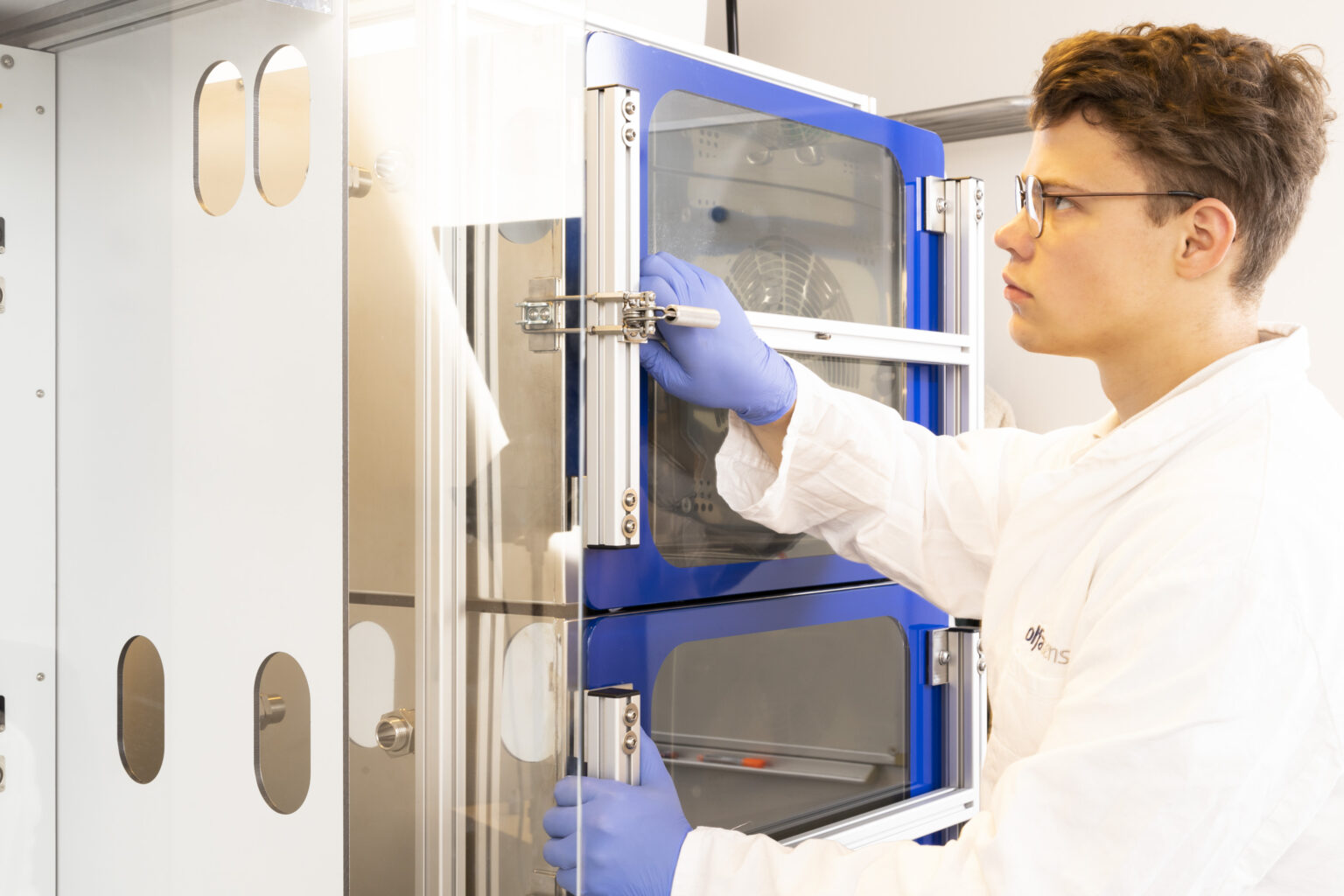 VOC emission test chamber system EK mRack - Olfasense